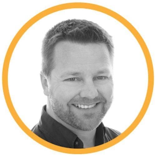 Bruce d | locutor ingles (Reino Unido) | Creadores de voz