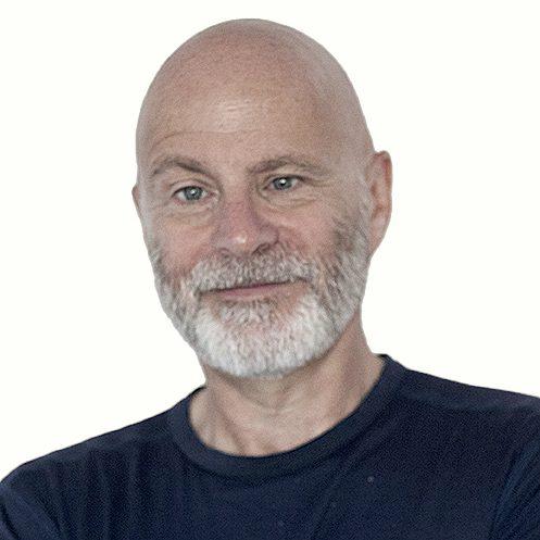 Simón R. | locutor inglés (Reino Unido) | Artesanos de voz